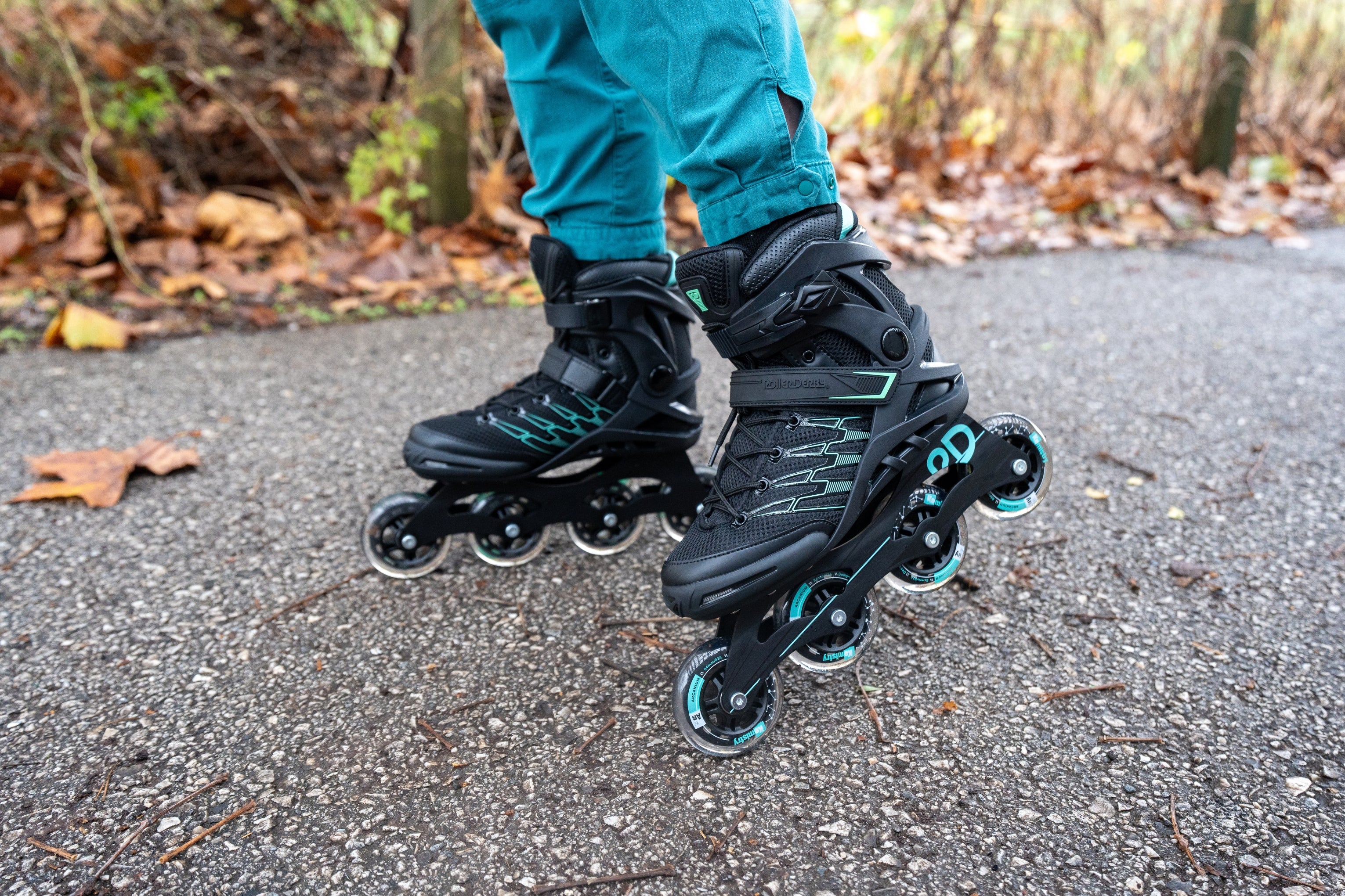 Adult Skates – Roller Derby
